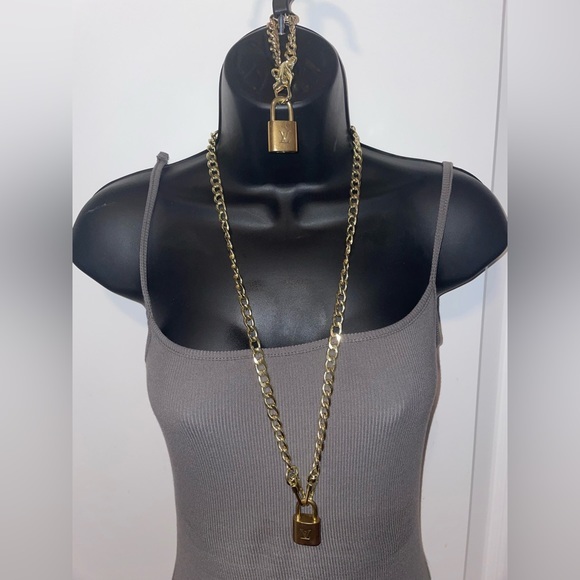 Louis Vuitton | Jewelry | Louis Vuitton Locks No Keys On 22in Gold ...